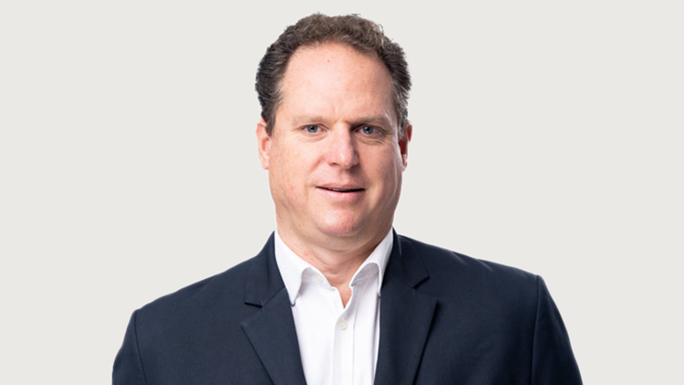 Giles Douglas | Managing Director | Global Advisory | Rothschild & Co